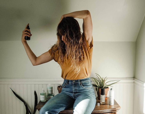 16 Simple Techniques to Tame Flyaway Hair – DAVINES I SUSTAINABLE BEAUTY